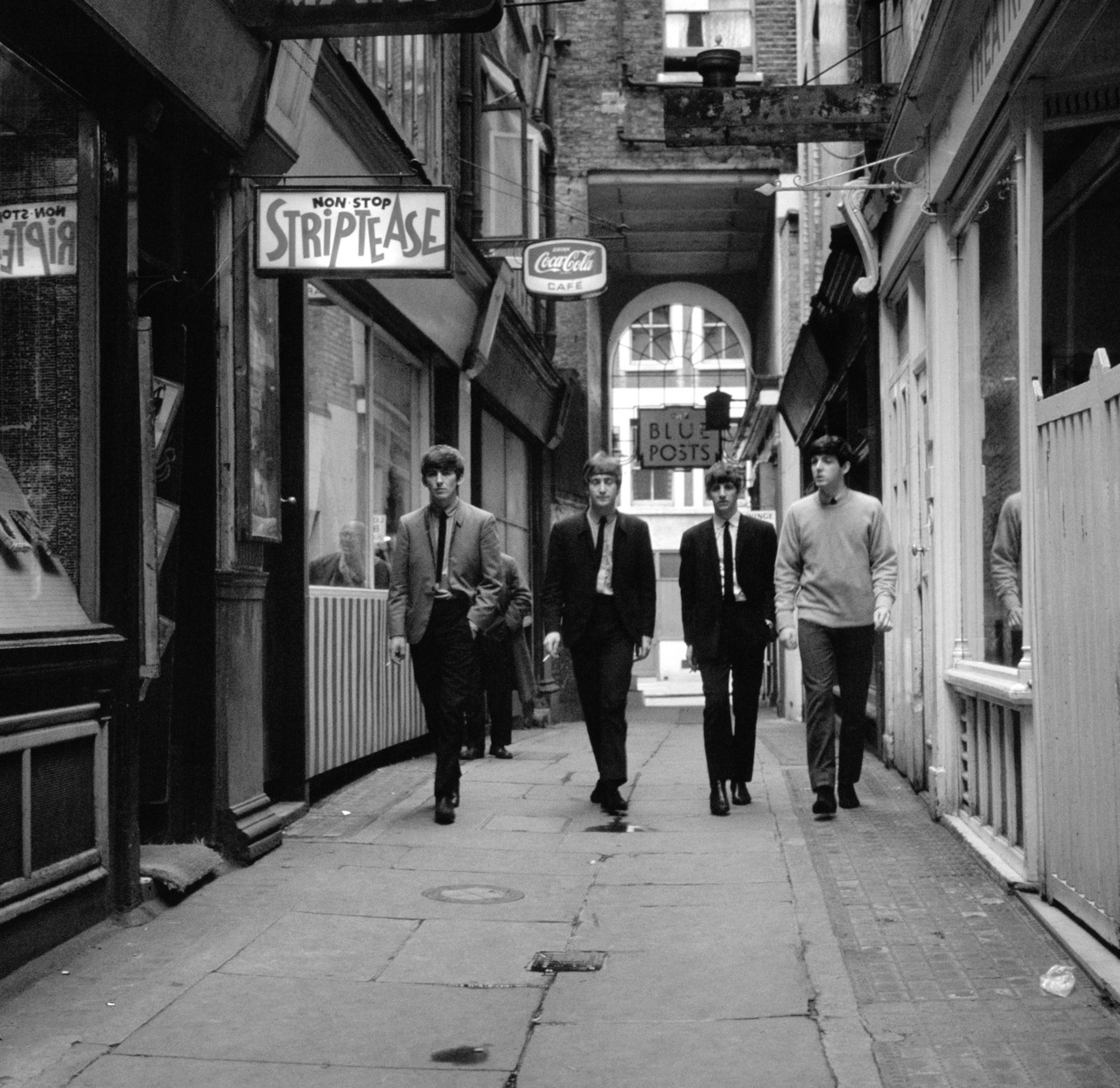 VINTAGE LONDON SOHO – Capri Show World Center